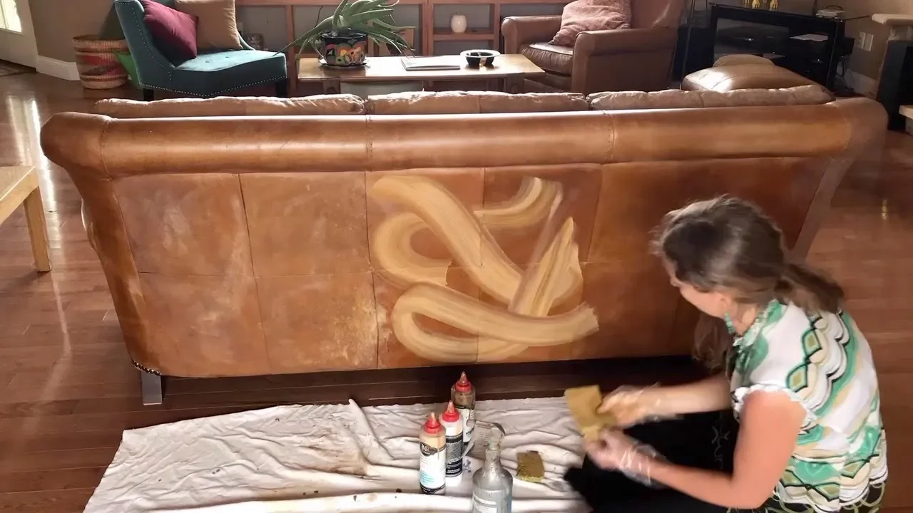 Marbling & Distressing Leather Techniques Video Tutorial