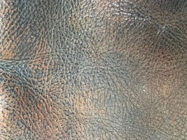 How to Change the Color of Vinyl & Leather with Leather Paint